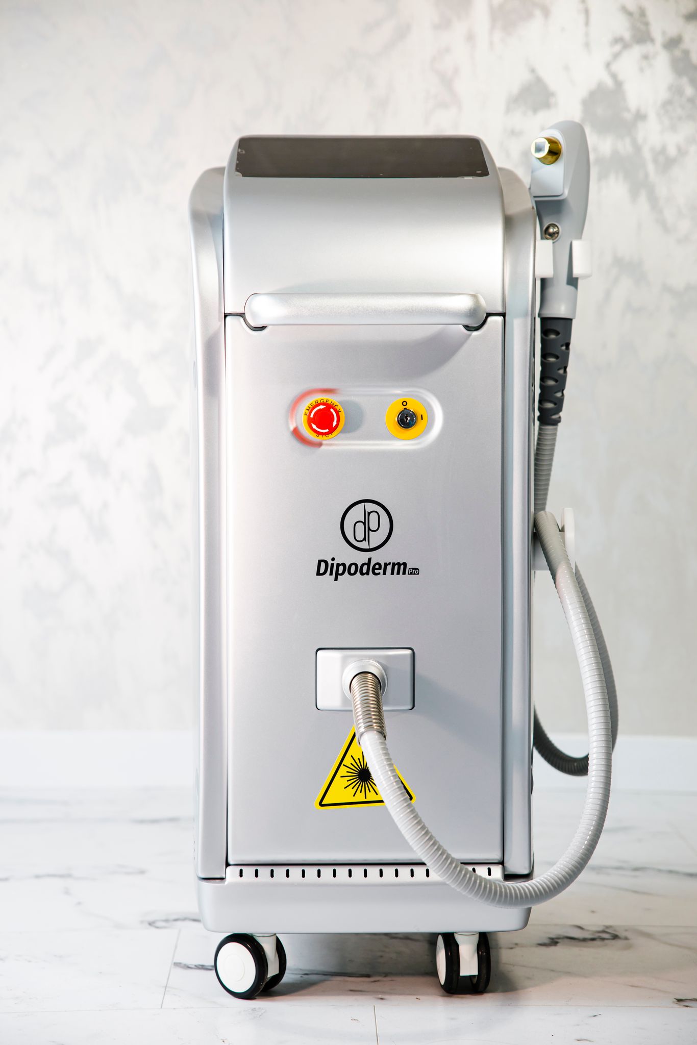 Лазер “Dipoderm pro” - Център за красота FM Studio - Айтос